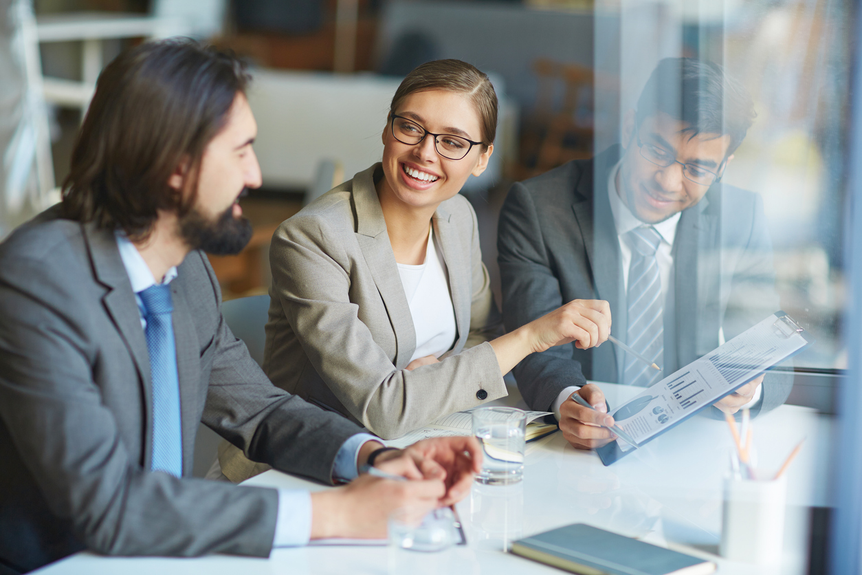 Senior Controller (m/w/d) - JobMeKa GmbH